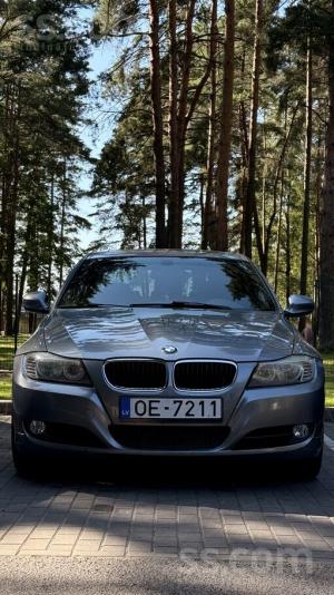 Grey BMW 320 2010 in Riga, with an engine capacity of 2.00 L and mileage of 316 thousand km for 5900 €, photo 3 on AUTOMOTO.COM.LV