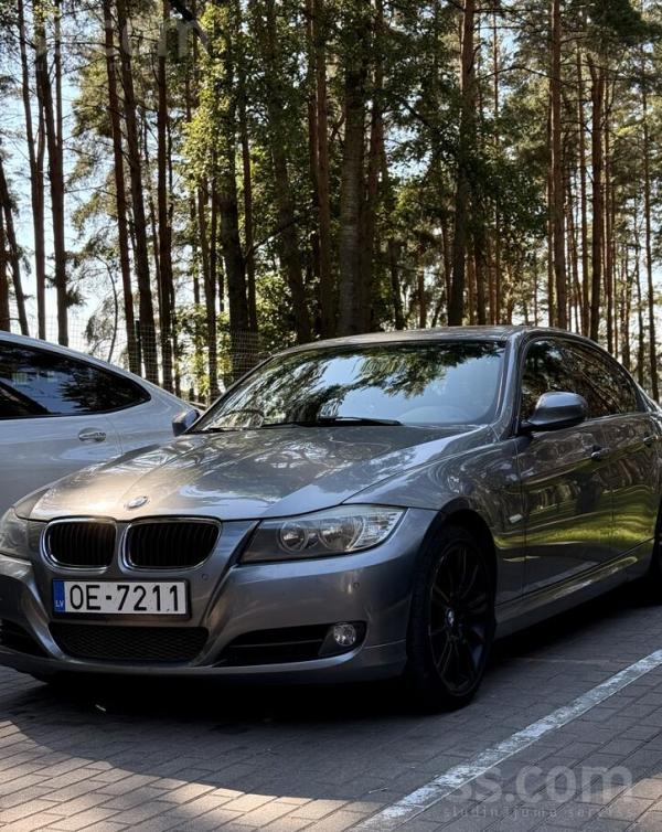 Grey BMW 320 2010 in Riga, with an engine capacity of 2.00 L and mileage of 316 thousand km for 5900 €, photo 3 on AUTOMOTO.COM.LV