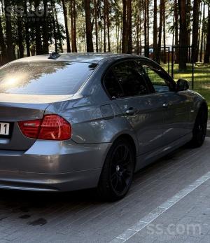 Grey BMW 320 2010 in Riga, with an engine capacity of 2.00 L and mileage of 316 thousand km for 5900 €, photo 7 on AUTOMOTO.COM.LV