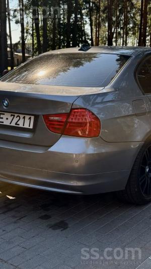 Grey BMW 320 2010 in Riga, with an engine capacity of 2.00 L and mileage of 316 thousand km for 5900 €, photo 8 on AUTOMOTO.COM.LV