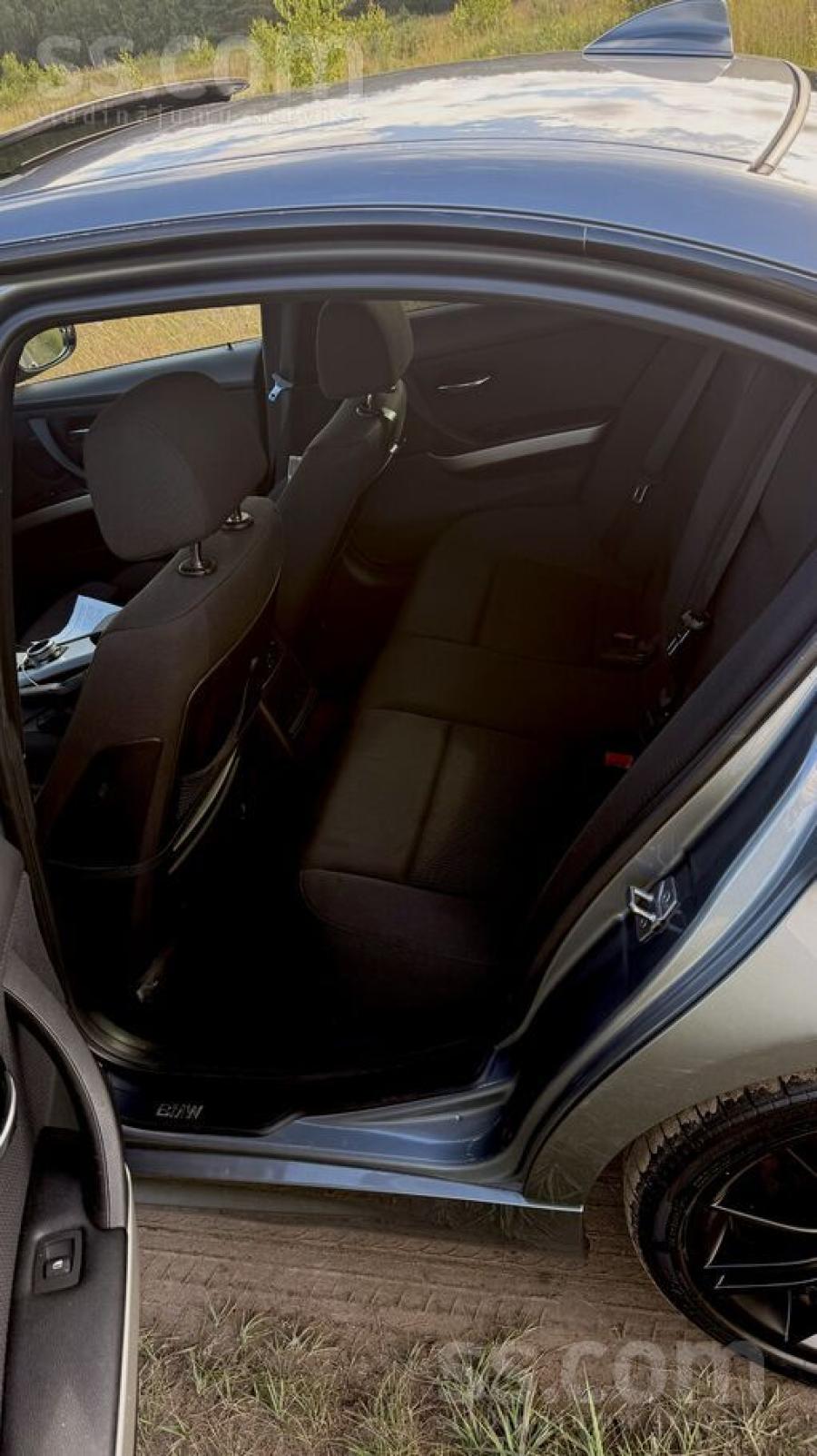 Grey BMW 320 2010 in Riga, with an engine capacity of 2.00 L and mileage of 316 thousand km for 5900 €, photo 16 on AUTOMOTO.COM.LV