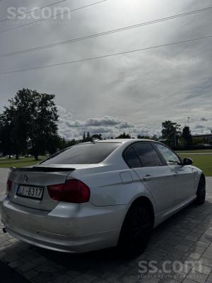 Grey BMW 320 2010 in Riga, with an engine capacity of 2.00 L and mileage of 262 thousand km for 3100 €, photo 6 on AUTOMOTO.COM.LV