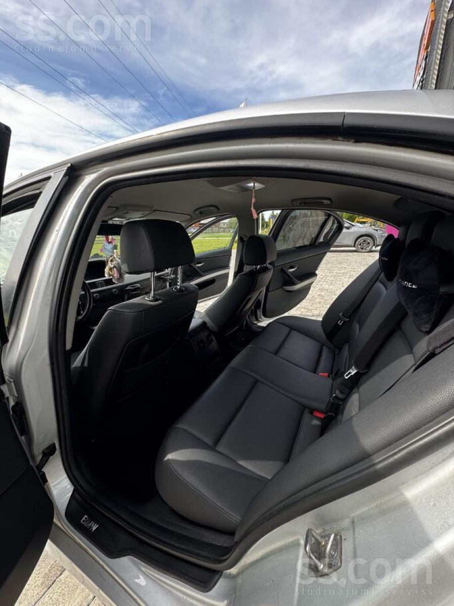 Grey BMW 320 2010 in Riga, with an engine capacity of 2.00 L and mileage of 262 thousand km for 3100 €, photo 12 on AUTOMOTO.COM.LV