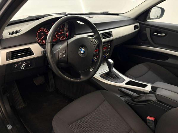 Grey BMW 320 2010 in Marijampole, with an engine capacity of 2.00 L and mileage of 242 thousand km for 4350 €, photo 3 on AUTOMOTO.COM.LV