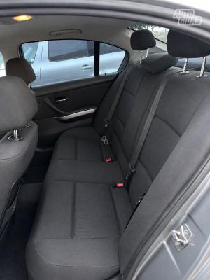 Pelēks BMW 320 2010 Panevēža, ar dzinēja tilpumu 2.00 L un nobraukumu 364 tūkst. km par 4000 €, foto 11 vietnē AUTOMOTO.COM.LV
