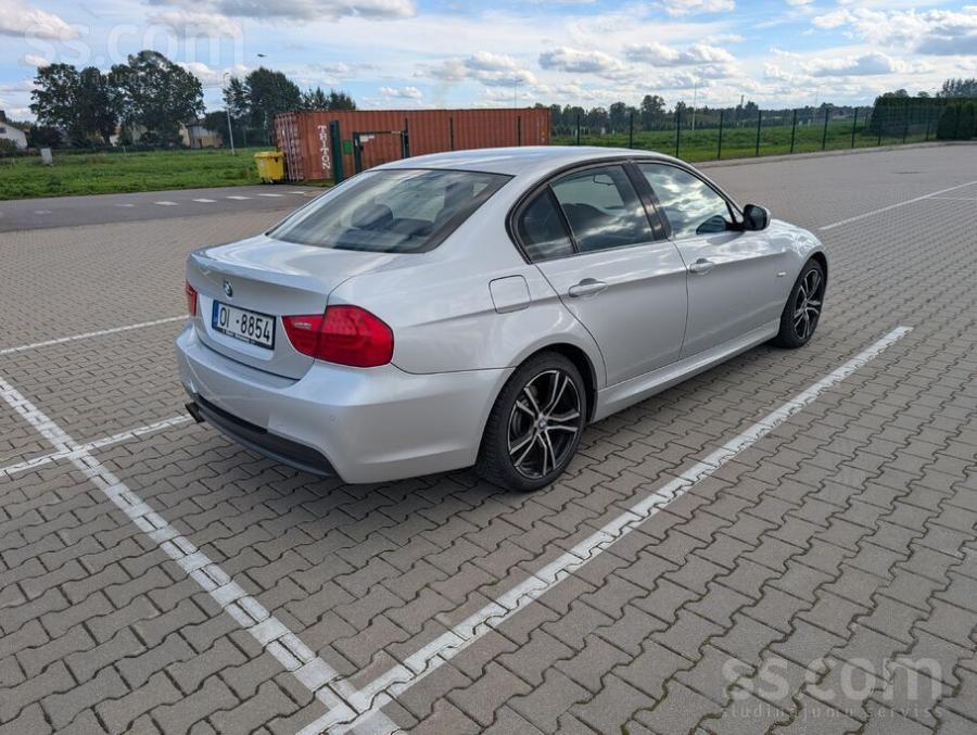 Grey BMW 320 2010 in Riga, with an engine capacity of 2.00 L and mileage of 364 thousand km for 6900 €, photo 5 on AUTOMOTO.COM.LV