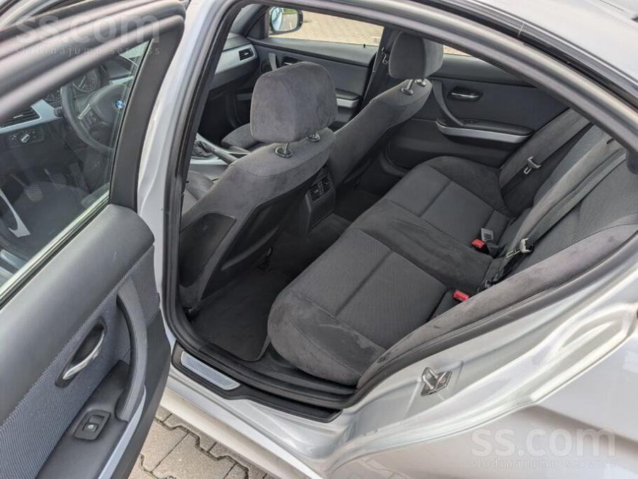 Grey BMW 320 2010 in Riga, with an engine capacity of 2.00 L and mileage of 364 thousand km for 6900 €, photo 9 on AUTOMOTO.COM.LV