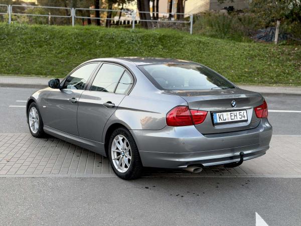 Grey BMW 320 2010 in Vilnius, with an engine capacity of 0.00 L and mileage of 248 thousand km for 4800 €, photo 5 on AUTOMOTO.COM.LV