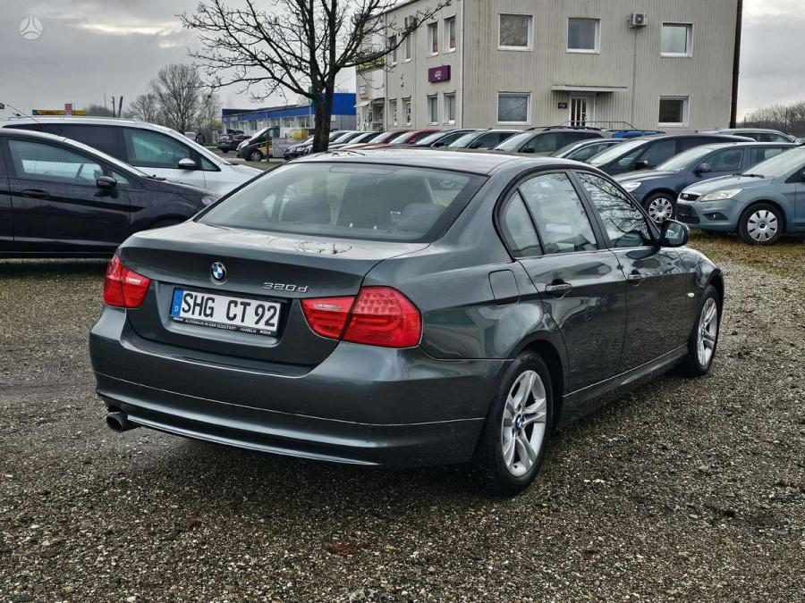Pelēks BMW 320 2011 Kretinga, ar dzinēja tilpumu 2.00 L un nobraukumu 324 tūkst. km par 5300 €, foto 7 vietnē AUTOMOTO.COM.LV