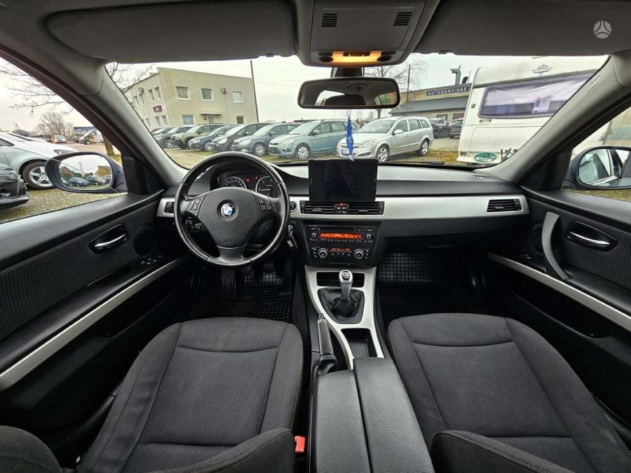 Pelēks BMW 320 2011 Kretinga, ar dzinēja tilpumu 2.00 L un nobraukumu 324 tūkst. km par 5300 €, foto 12 vietnē AUTOMOTO.COM.LV