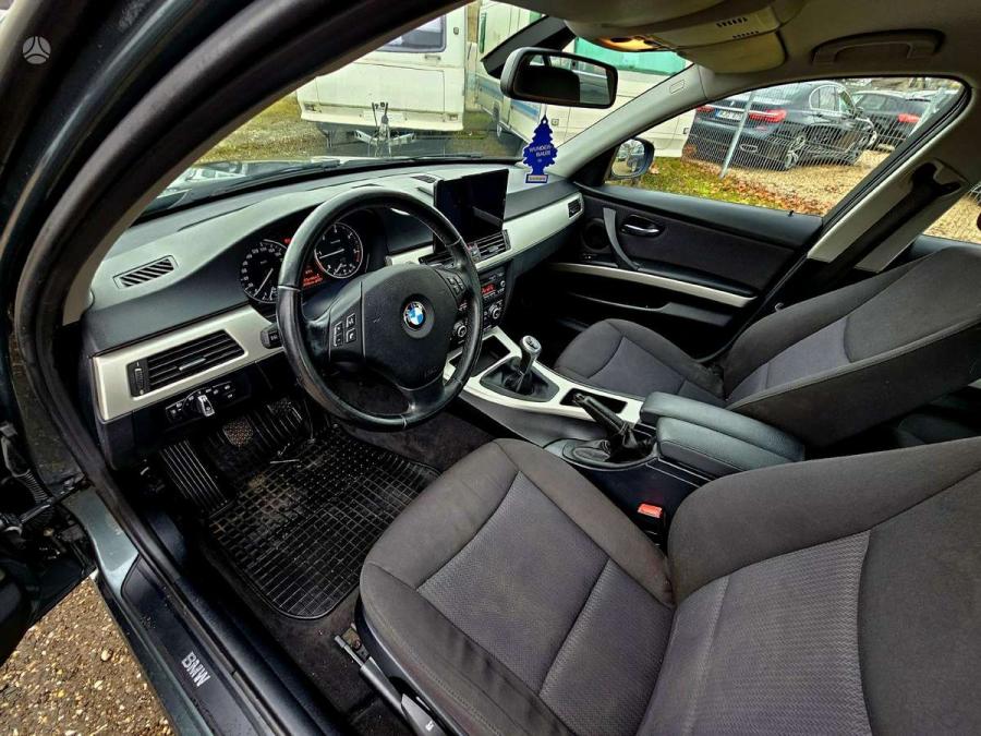 Pelēks BMW 320 2011 Kretinga, ar dzinēja tilpumu 2.00 L un nobraukumu 324 tūkst. km par 5300 €, foto 15 vietnē AUTOMOTO.COM.LV