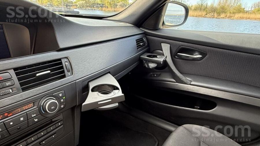Pelēks BMW 320 2011 Liepāja, ar dzinēja tilpumu 2.00 L un nobraukumu 232 tūkst. km par 6500 €, foto 10 vietnē AUTOMOTO.COM.LV