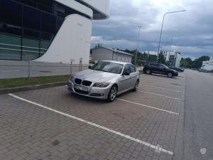 Pelēks BMW 320 2011 Viļņa, ar dzinēja tilpumu 2.00 L un nobraukumu 252 tūkst. km par 6250 €, foto 3 vietnē AUTOMOTO.COM.LV