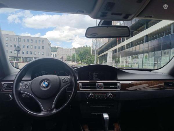 Pelēks BMW 320 2011 Viļņa, ar dzinēja tilpumu 2.00 L un nobraukumu 252 tūkst. km par 6250 €, foto 6 vietnē AUTOMOTO.COM.LV