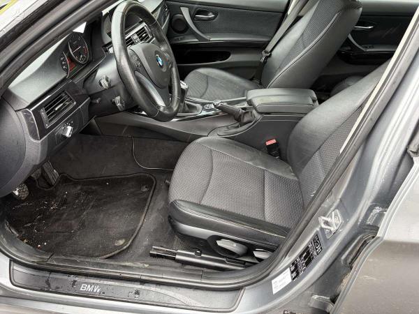 Grey BMW 320 2011 in Utena, with an engine capacity of 2.00 L and mileage of 220 thousand km for 5500 €, photo 6 on AUTOMOTO.COM.LV