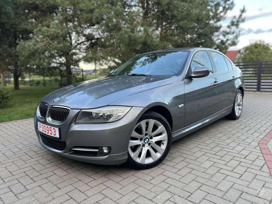 Grey BMW 320 2011 in Druskininkai, with an engine capacity of 2.00 L and mileage of 292 thousand km for 5890 €, photo 1 on AUTOMOTO.COM.LV