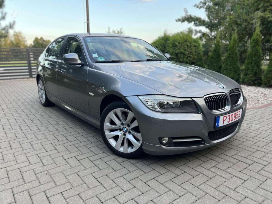 Grey BMW 320 2011 in Druskininkai, with an engine capacity of 2.00 L and mileage of 292 thousand km for 5890 €, photo 4 on AUTOMOTO.COM.LV