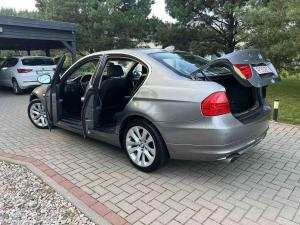 Grey BMW 320 2011 in Druskininkai, with an engine capacity of 2.00 L and mileage of 292 thousand km for 5890 €, photo 7 on AUTOMOTO.COM.LV