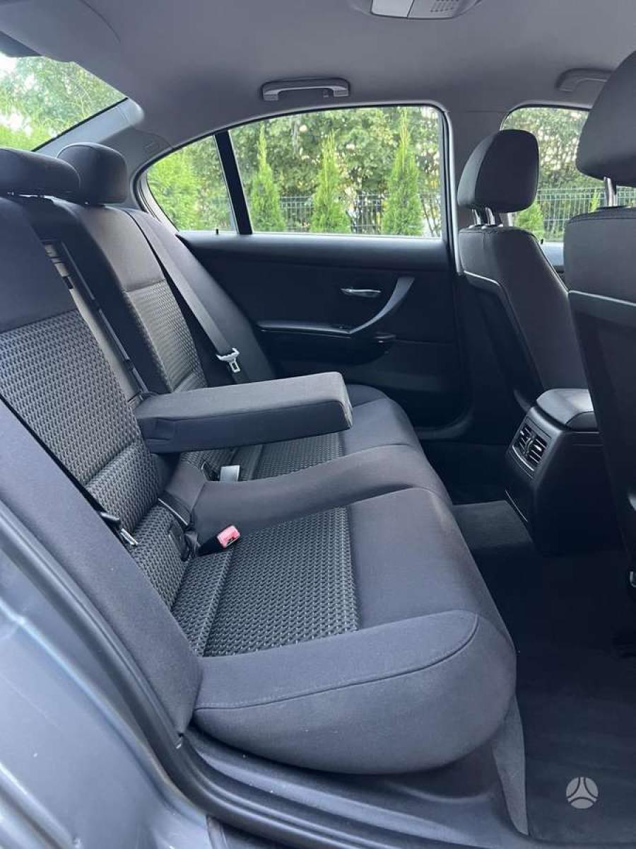 Grey BMW 320 2011 in Druskininkai, with an engine capacity of 2.00 L and mileage of 292 thousand km for 5890 €, photo 25 on AUTOMOTO.COM.LV