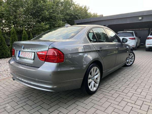 Grey BMW 320 2011 in Druskininkai, with an engine capacity of 2.00 L and mileage of 292 thousand km for 5890 €, photo 5 on AUTOMOTO.COM.LV