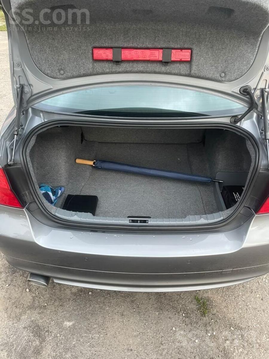 Pelēks BMW 320 2011 Jelgava, ar dzinēja tilpumu 2.00 L un nobraukumu 248 tūkst. km par 6100 €, foto 12 vietnē AUTOMOTO.COM.LV
