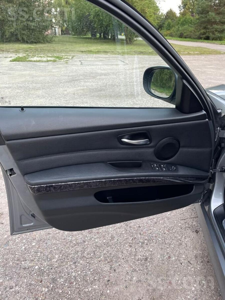 Pelēks BMW 320 2011 Jelgava, ar dzinēja tilpumu 2.00 L un nobraukumu 248 tūkst. km par 6100 €, foto 14 vietnē AUTOMOTO.COM.LV