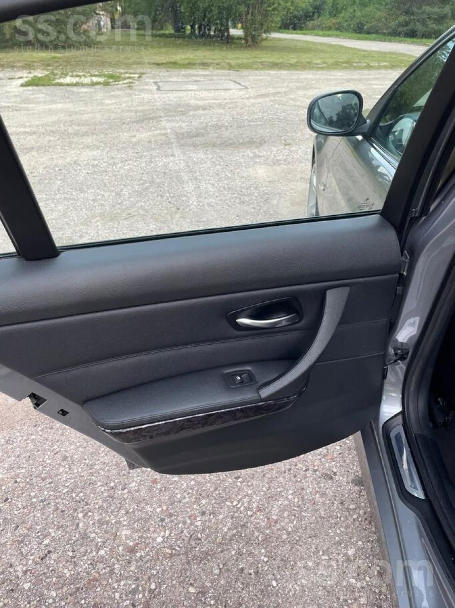 Pelēks BMW 320 2011 Jelgava, ar dzinēja tilpumu 2.00 L un nobraukumu 248 tūkst. km par 6100 €, foto 15 vietnē AUTOMOTO.COM.LV