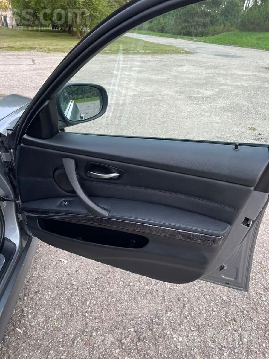 Pelēks BMW 320 2011 Jelgava, ar dzinēja tilpumu 2.00 L un nobraukumu 248 tūkst. km par 6100 €, foto 17 vietnē AUTOMOTO.COM.LV