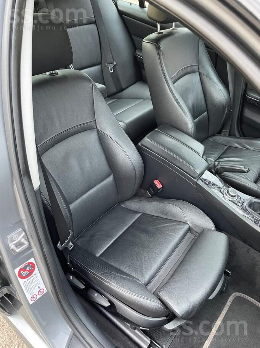 Pelēks BMW 320 2011 Jelgava, ar dzinēja tilpumu 2.00 L un nobraukumu 248 tūkst. km par 6100 €, foto 18 vietnē AUTOMOTO.COM.LV