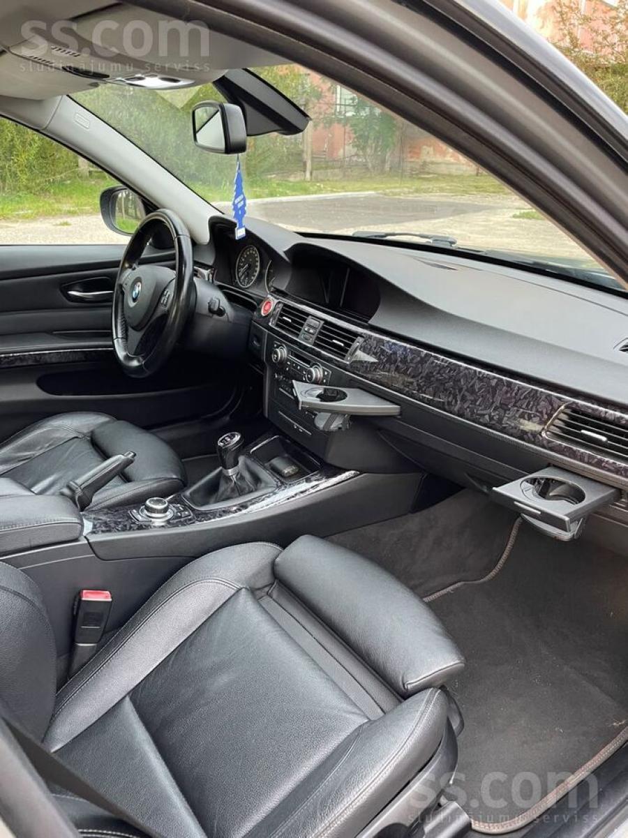 Pelēks BMW 320 2011 Jelgava, ar dzinēja tilpumu 2.00 L un nobraukumu 248 tūkst. km par 6100 €, foto 24 vietnē AUTOMOTO.COM.LV