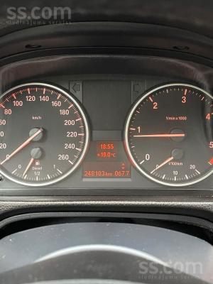 Pelēks BMW 320 2011 Jelgava, ar dzinēja tilpumu 2.00 L un nobraukumu 248 tūkst. km par 6100 €, foto 29 vietnē AUTOMOTO.COM.LV