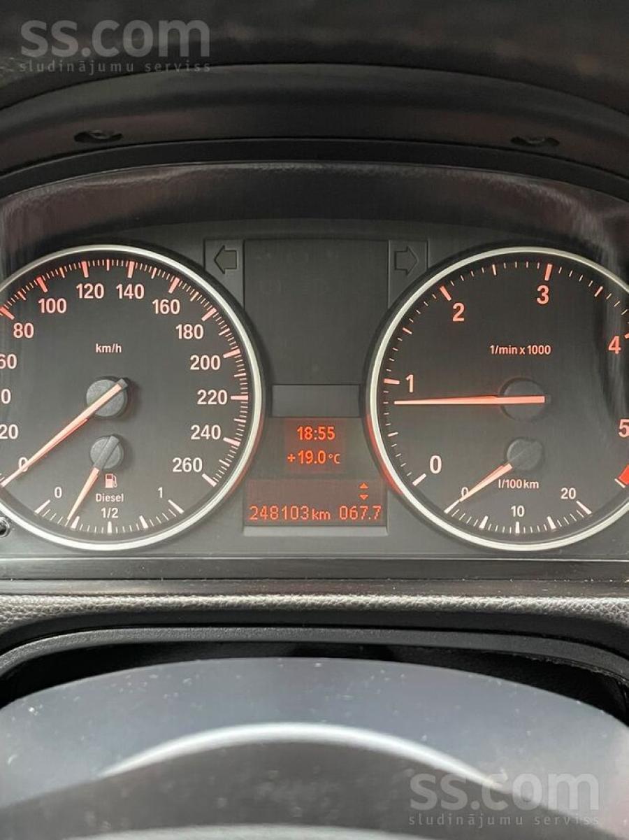 Pelēks BMW 320 2011 Jelgava, ar dzinēja tilpumu 2.00 L un nobraukumu 248 tūkst. km par 6100 €, foto 29 vietnē AUTOMOTO.COM.LV