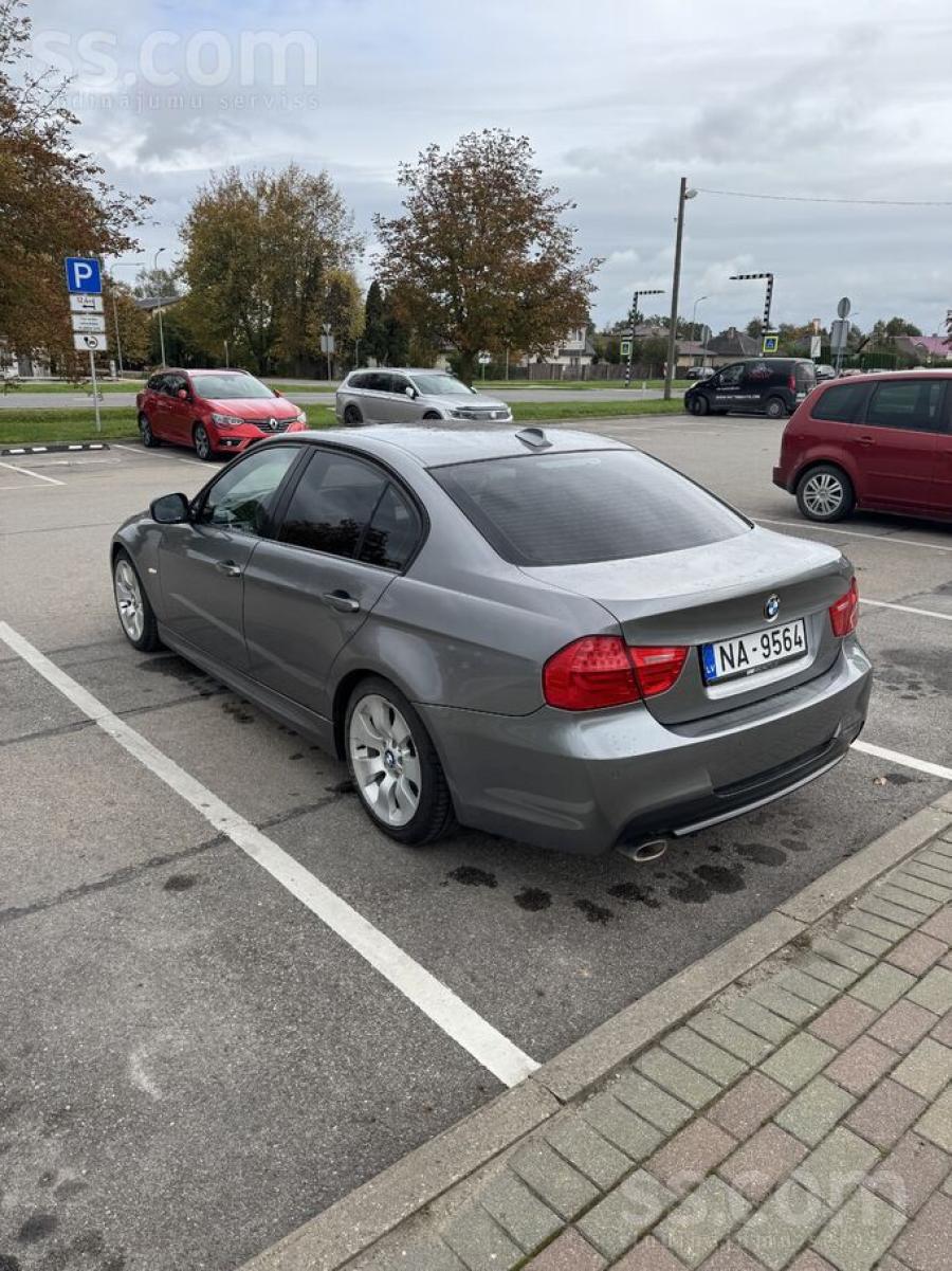 Grey BMW 320 2011 in Jelgava, with an engine capacity of 2.00 L and mileage of 327 thousand km for 5900 €, photo 3 on AUTOMOTO.COM.LV