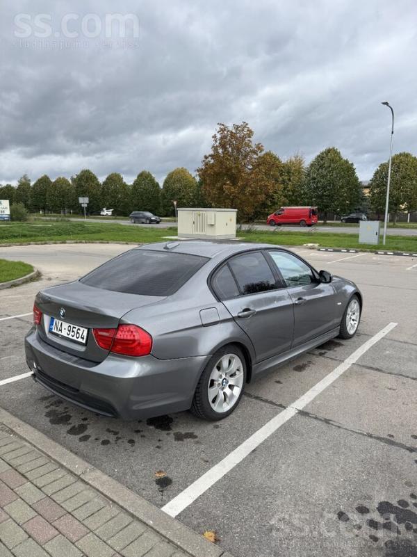 Grey BMW 320 2011 in Jelgava, with an engine capacity of 2.00 L and mileage of 327 thousand km for 5900 €, photo 4 on AUTOMOTO.COM.LV