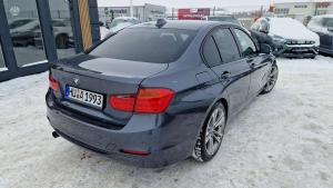 Grey BMW 320 2012 in Marijampole, with an engine capacity of 2.00 L and mileage of 254 thousand km for 10690 €, photo 6 on AUTOMOTO.COM.LV