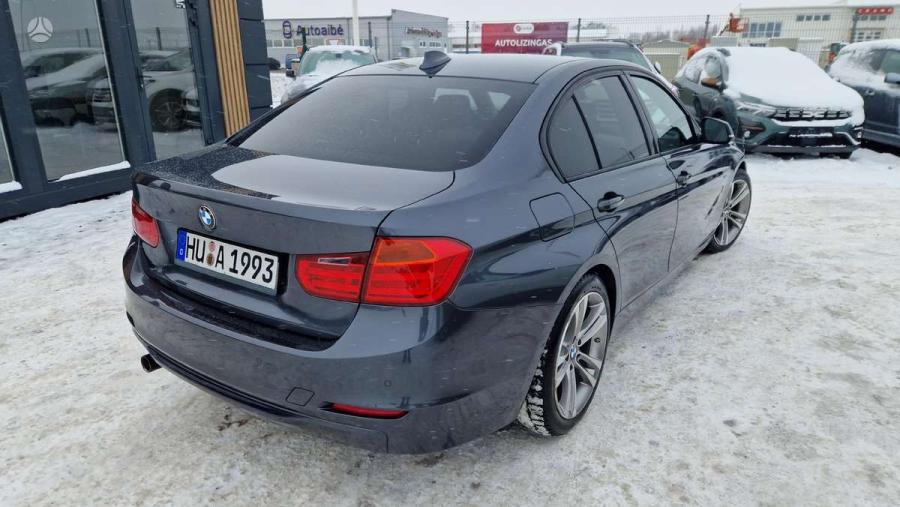Grey BMW 320 2012 in Marijampole, with an engine capacity of 2.00 L and mileage of 254 thousand km for 10690 €, photo 6 on AUTOMOTO.COM.LV