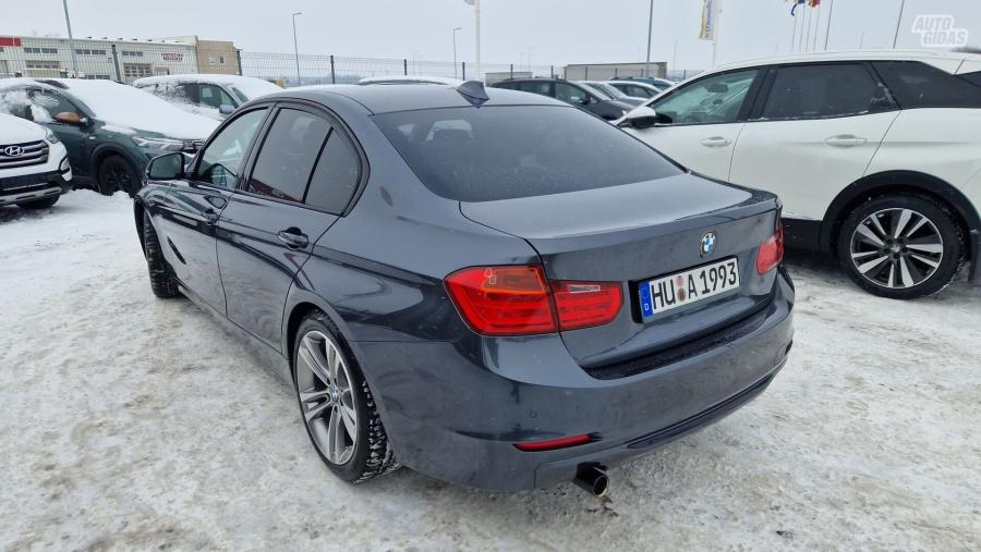 Grey BMW 320 2012 in Marijampole, with an engine capacity of 2.00 L and mileage of 254 thousand km for 10690 €, photo 8 on AUTOMOTO.COM.LV