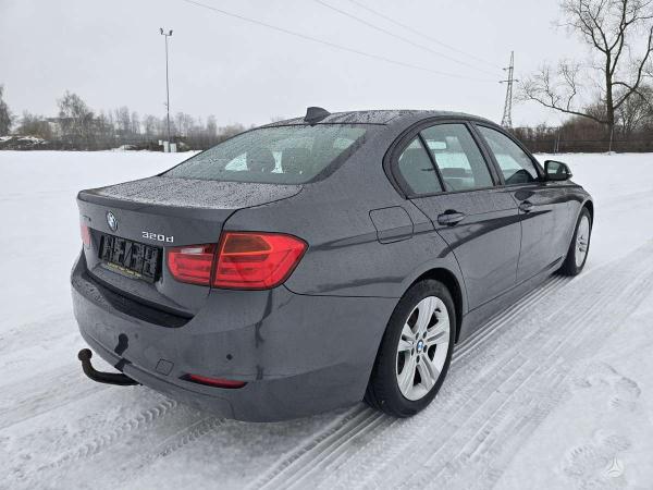 Grey BMW 320 2012 in Marijampole, with an engine capacity of 2.00 L and mileage of 259 thousand km for 7400 €, photo 4 on AUTOMOTO.COM.LV
