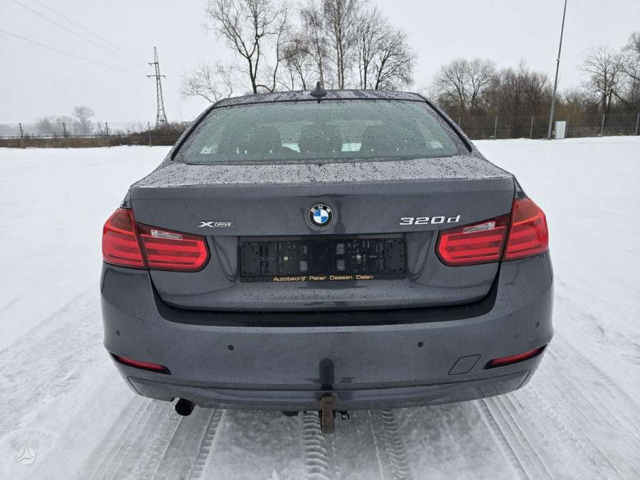 Pelēks BMW 320 2012 Marijampole, ar dzinēja tilpumu 2.00 L un nobraukumu 259 tūkst. km par 7400 €, foto 6 vietnē AUTOMOTO.COM.LV