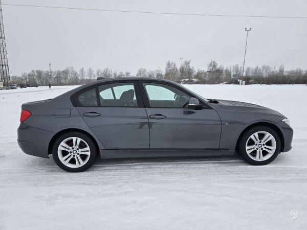 Grey BMW 320 2012 in Marijampole, with an engine capacity of 2.00 L and mileage of 259 thousand km for 7400 €, photo 7 on AUTOMOTO.COM.LV