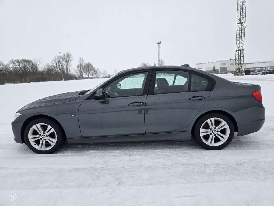 Pelēks BMW 320 2012 Marijampole, ar dzinēja tilpumu 2.00 L un nobraukumu 259 tūkst. km par 7400 €, foto 8 vietnē AUTOMOTO.COM.LV