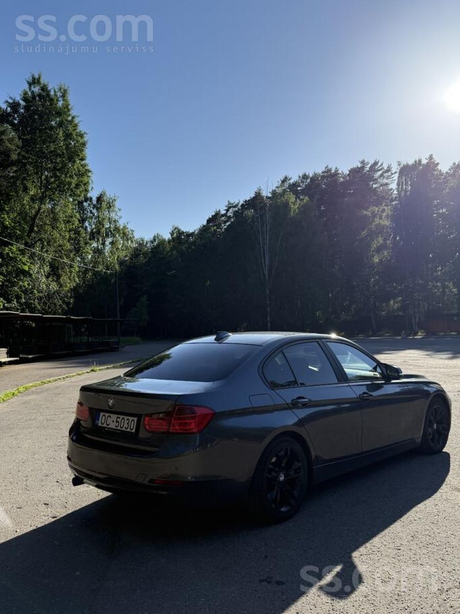 Pelēks BMW 320 2012 Rīga, ar dzinēja tilpumu 2.00 L un nobraukumu 288 tūkst. km par 10400 €, foto 3 vietnē AUTOMOTO.COM.LV