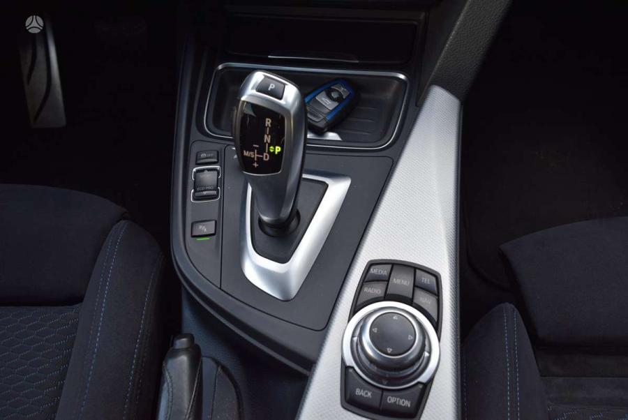 Pelēks BMW 320 2012 Viļņa, ar dzinēja tilpumu 2.00 L un nobraukumu 354 tūkst. km par 11500 €, foto 14 vietnē AUTOMOTO.COM.LV