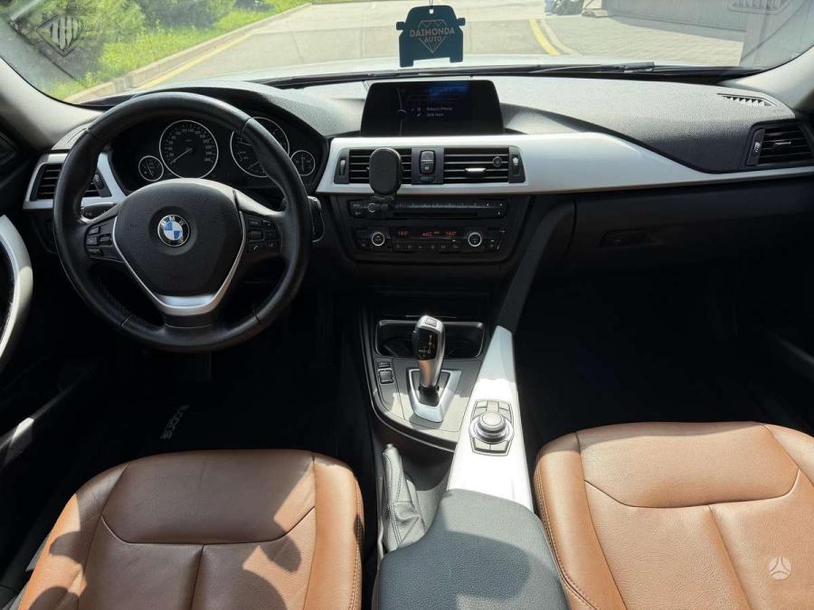 Grey BMW 320 2012 in Kaunas, with an engine capacity of 2.00 L and mileage of 258 thousand km for 9500 €, photo 3 on AUTOMOTO.COM.LV