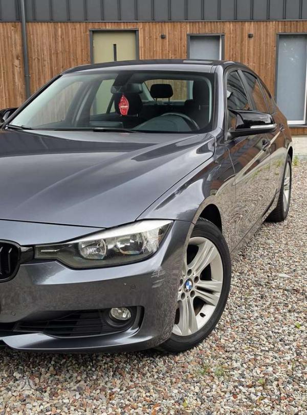 Grey BMW 320 2012 in Raseiniai, with an engine capacity of 2.00 L and mileage of 245 thousand km for 6750 €, photo 4 on AUTOMOTO.COM.LV