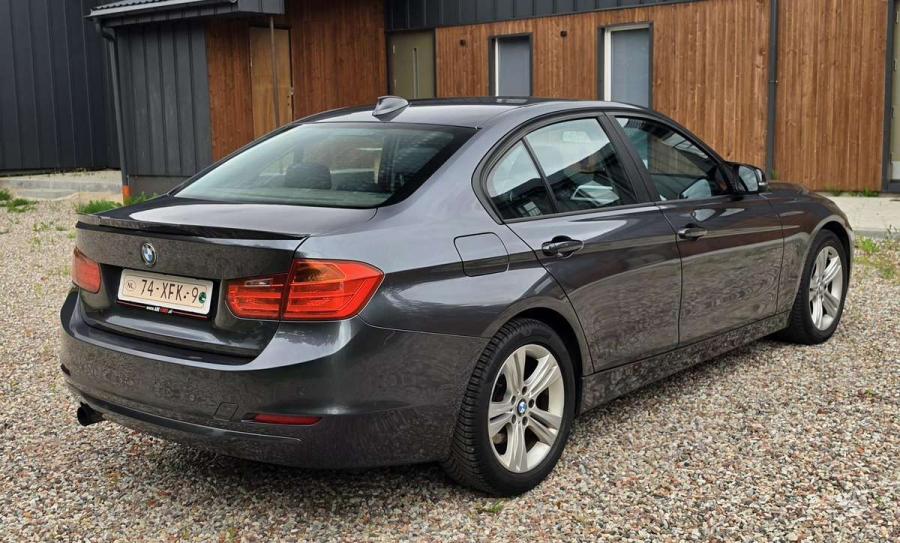 Pelēks BMW 320 2012 Raseiniai, ar dzinēja tilpumu 2.00 L un nobraukumu 245 tūkst. km par 6750 €, foto 9 vietnē AUTOMOTO.COM.LV