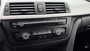Pelēks BMW 320 2012 Raseiniai, ar dzinēja tilpumu 2.00 L un nobraukumu 245 tūkst. km par 6750 €, foto 13 vietnē AUTOMOTO.COM.LV