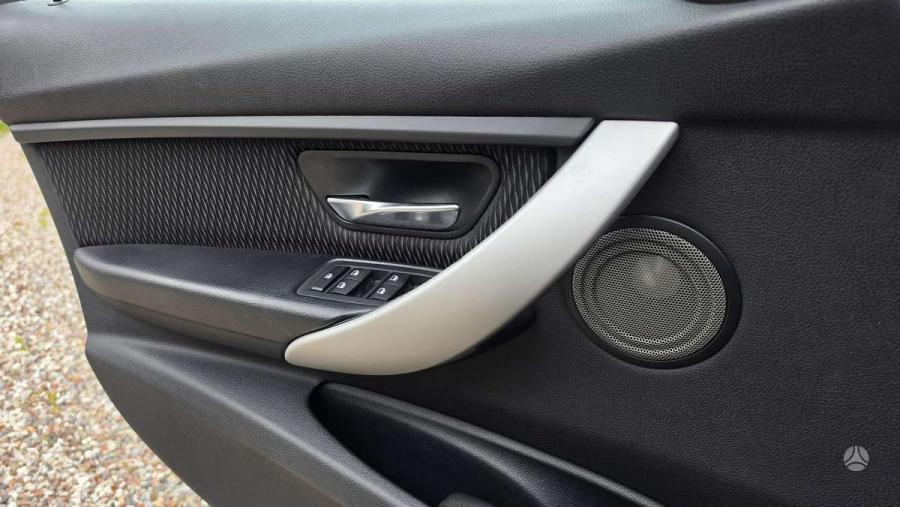 Pelēks BMW 320 2012 Raseiniai, ar dzinēja tilpumu 2.00 L un nobraukumu 245 tūkst. km par 6750 €, foto 21 vietnē AUTOMOTO.COM.LV
