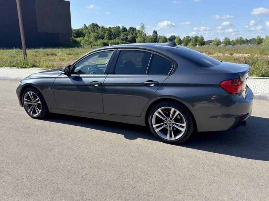 Pelēks BMW 320 2012 Rēzekne, ar dzinēja tilpumu 2.00 L un nobraukumu 266 tūkst. km par 8200 €, foto 10 vietnē AUTOMOTO.COM.LV