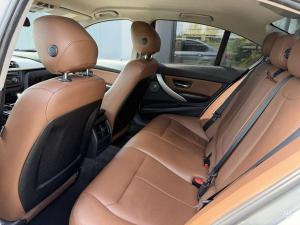 Grey BMW 320 2012 in Kaunas, with an engine capacity of 2.00 L and mileage of 258 thousand km for 9200 €, photo 12 on AUTOMOTO.COM.LV